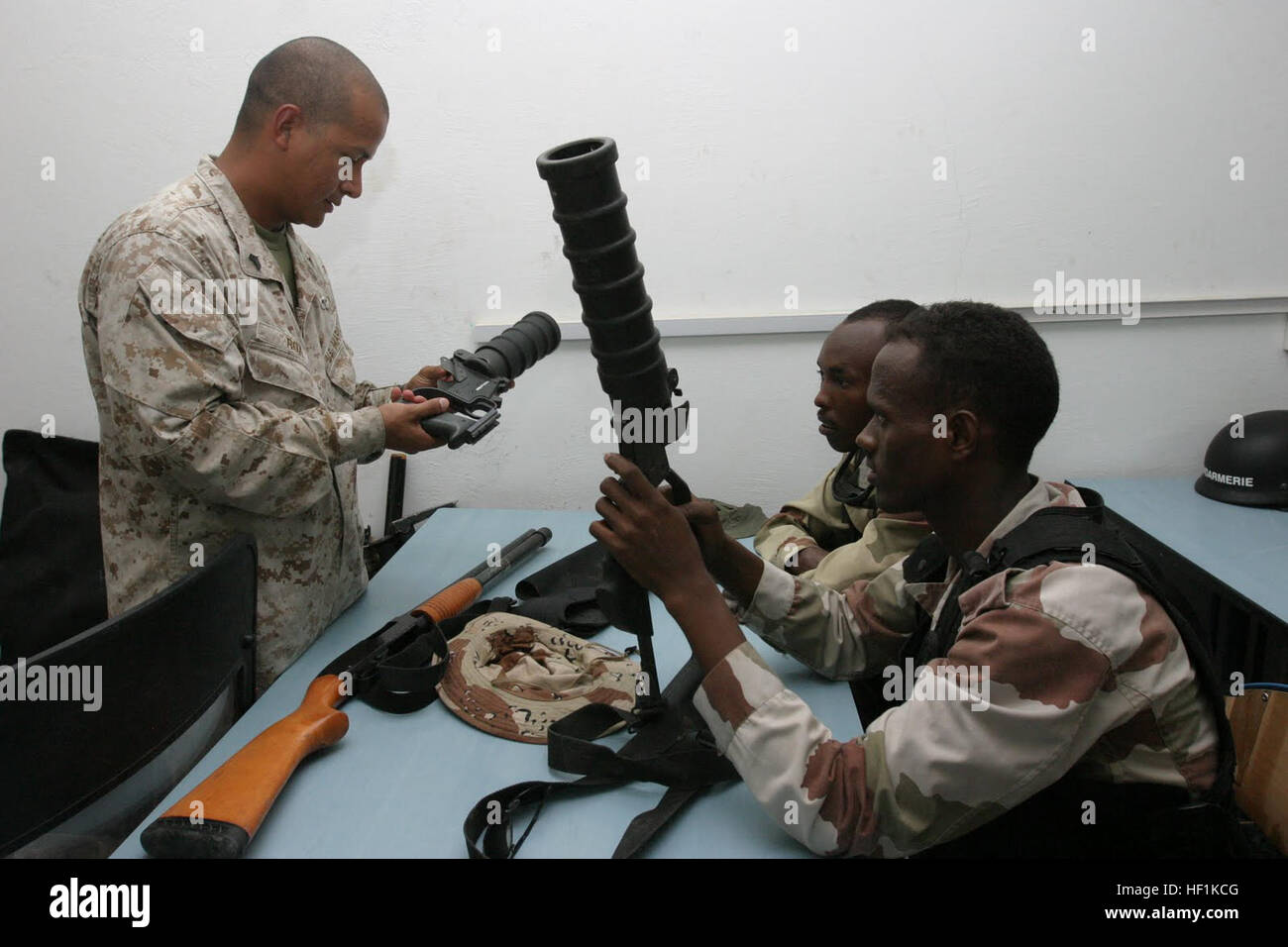 Fox Battery GIGN Non-Lethal Training pic 2 Stock Photo - Alamy