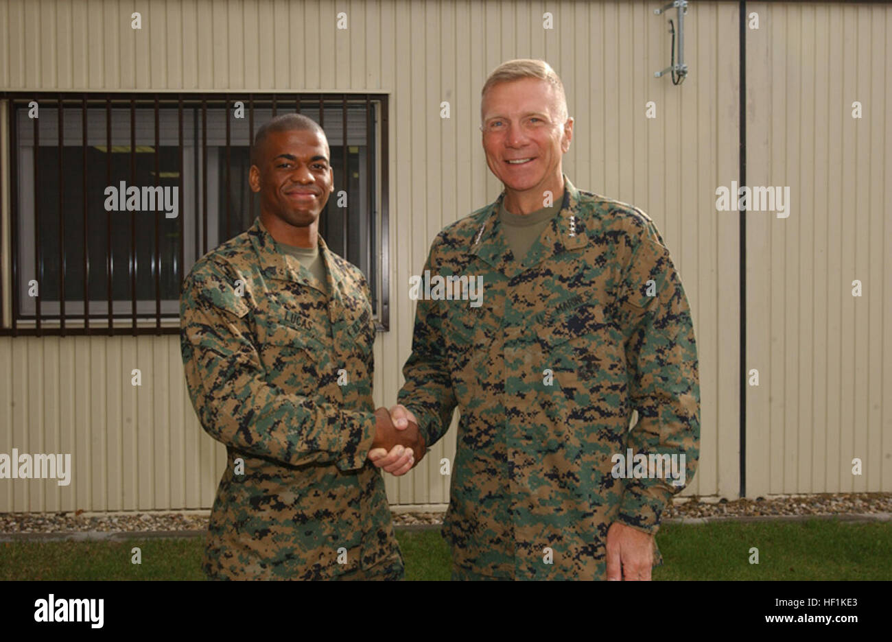Marine corps uniformity hi-res stock photography and images - Alamy