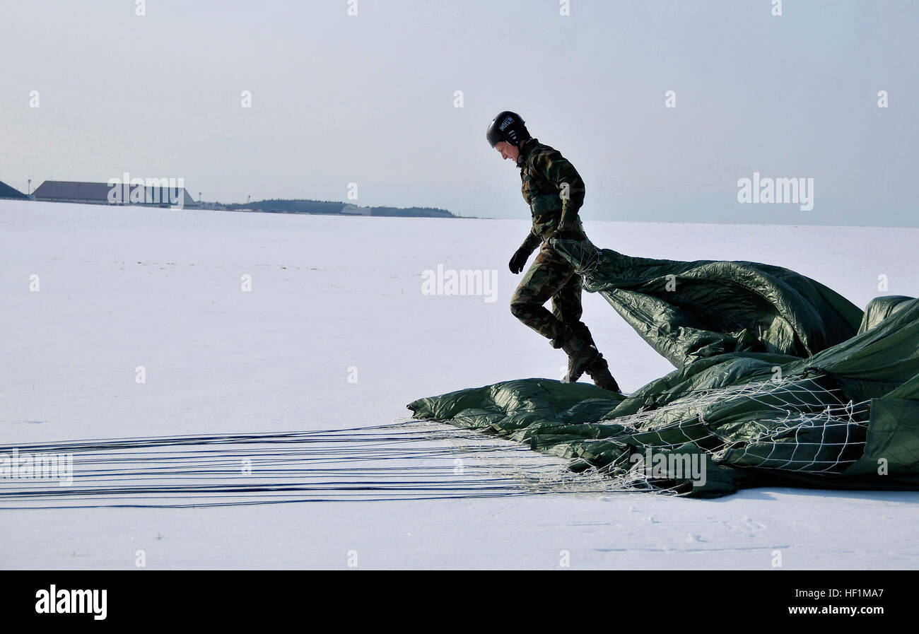 MISAWA AIR BASE, Japan -- Staff Sgt. Benjamin Thomas, 35th Operations ...