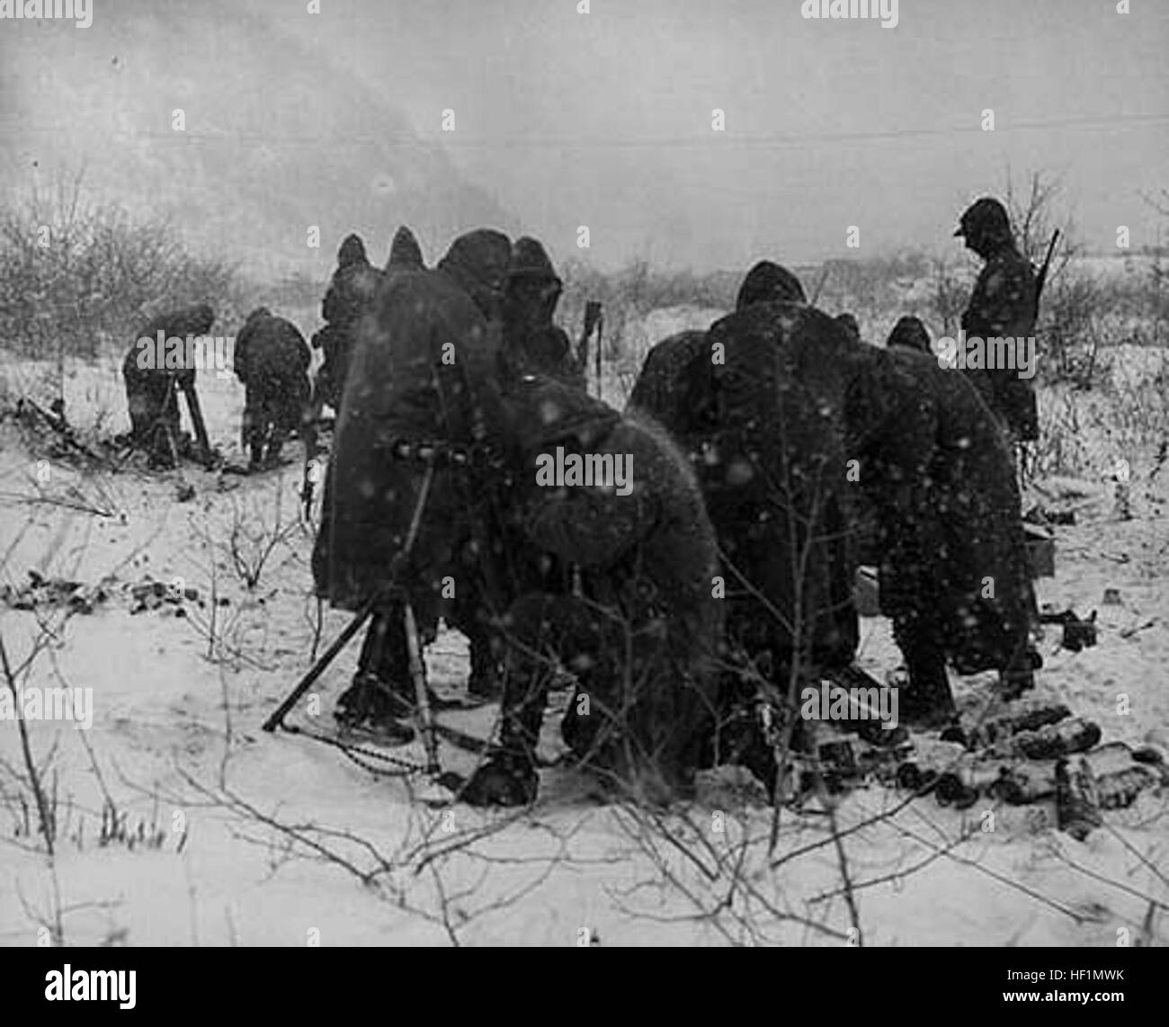 Marines call for mortar fire in the Korean War Stock Photo - Alamy