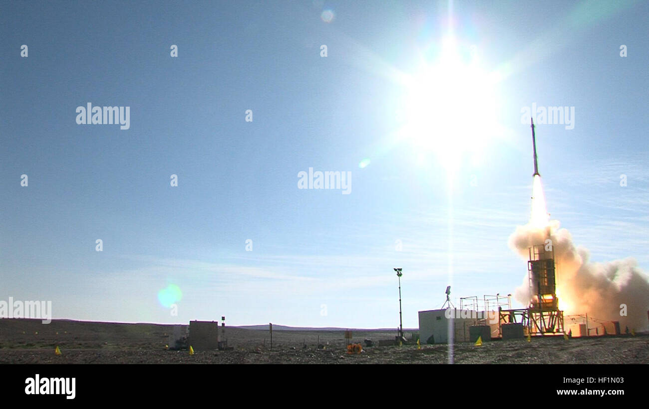 Nov. 20, 2012 - David's Sling Weapons System Stunner Missile intercepts ...