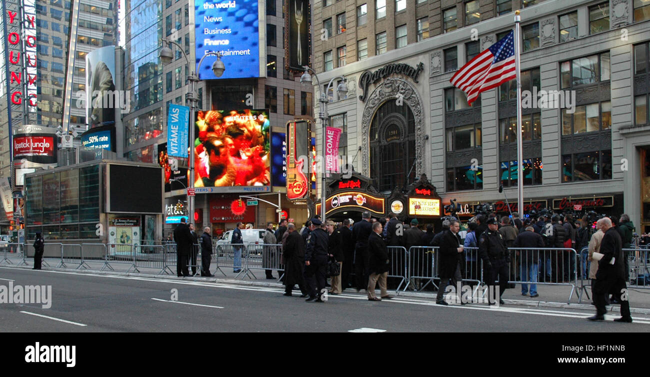 Times square military island hi-res stock photography and images - Alamy