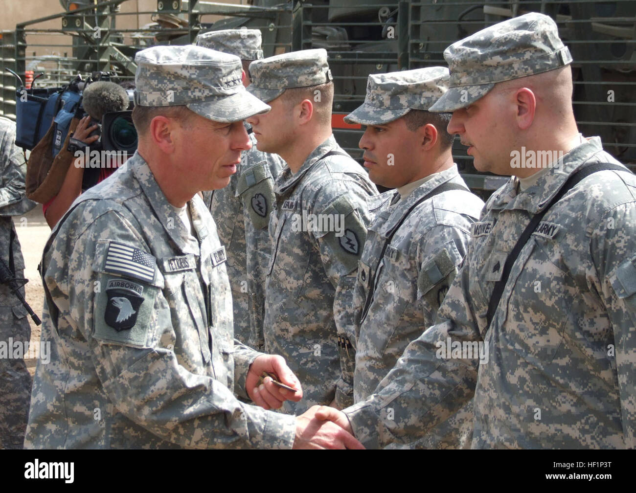 Gen. David Petraeus, commander Multi-National Forces - Iraq shakes the ...