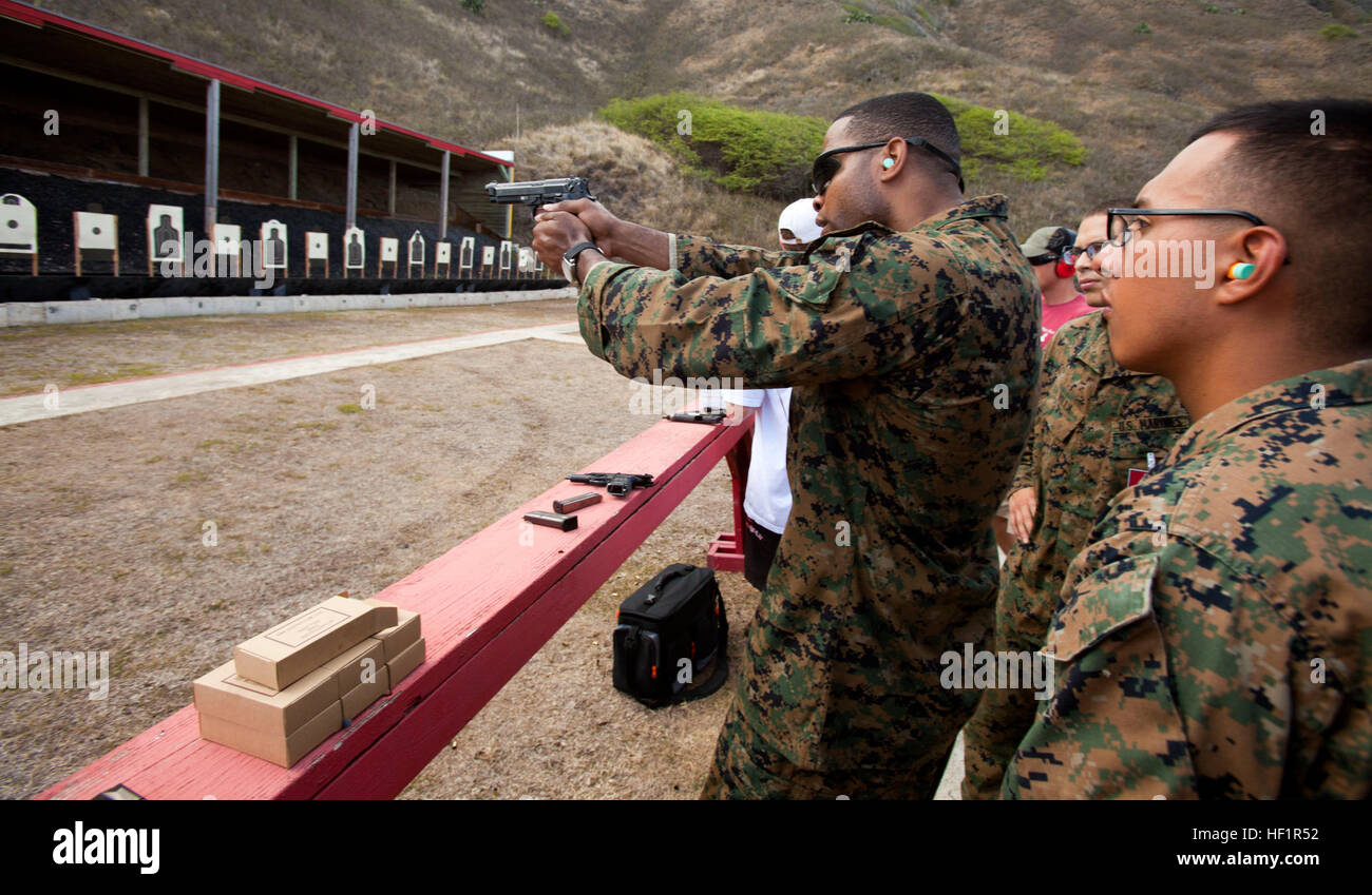 U.S. Marine Corps Gunnery Sgt. Guadalupe Deanda, staff non-commissioned ...