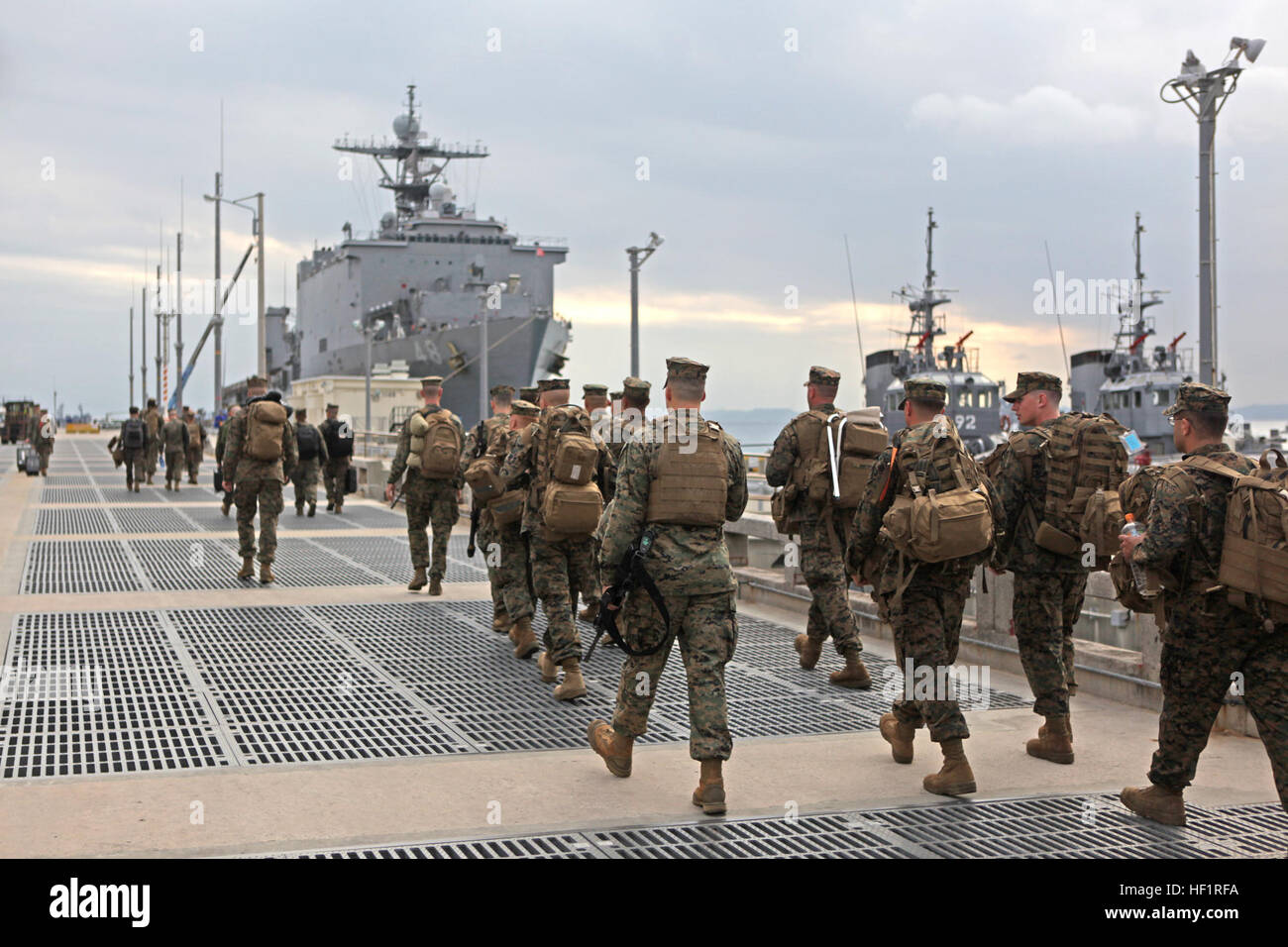 Marines deploying aid hi-res stock photography and images - Alamy