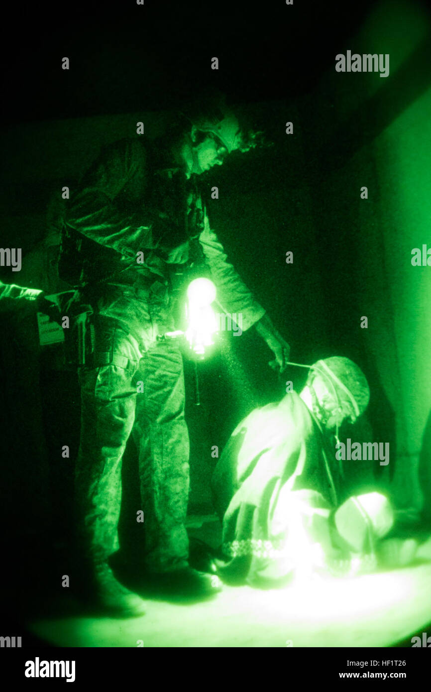 Raid operations training hi-res stock photography and images - Alamy