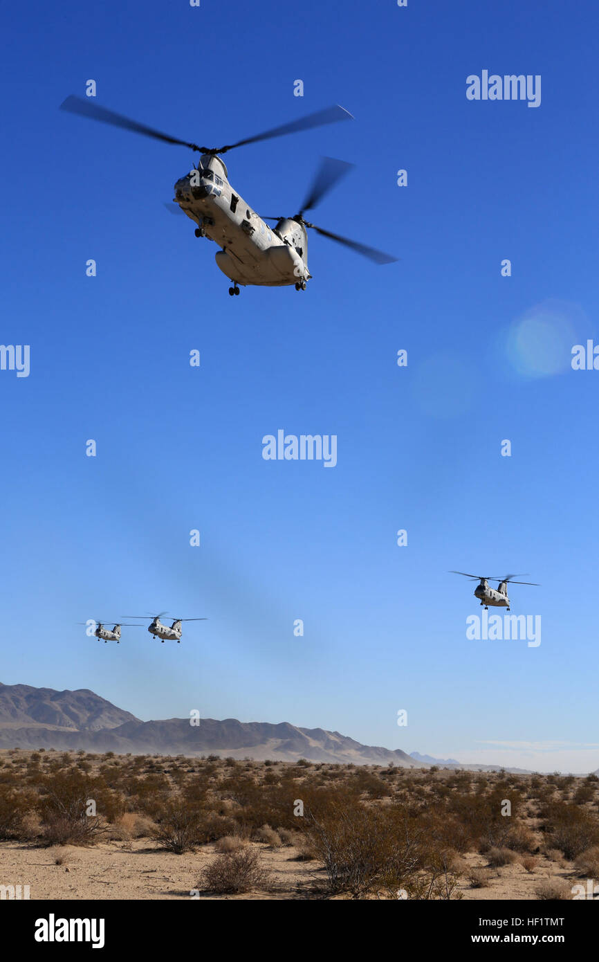 Marine aviation logistics group 39 hi-res stock photography and images ...