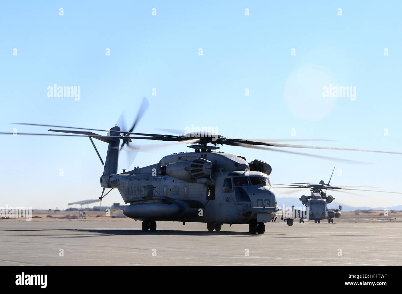 U.S. Marines with Marine Heavy Helicopter Squadron (HMH) 361, Marine ...