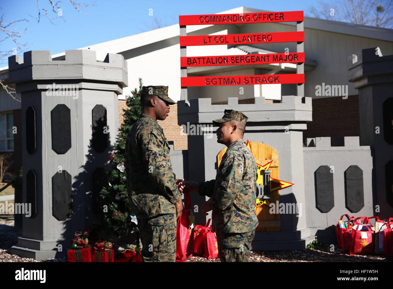 Marines with 8th Engineer Support Battalion, 2nd Marine Logistics Group ...