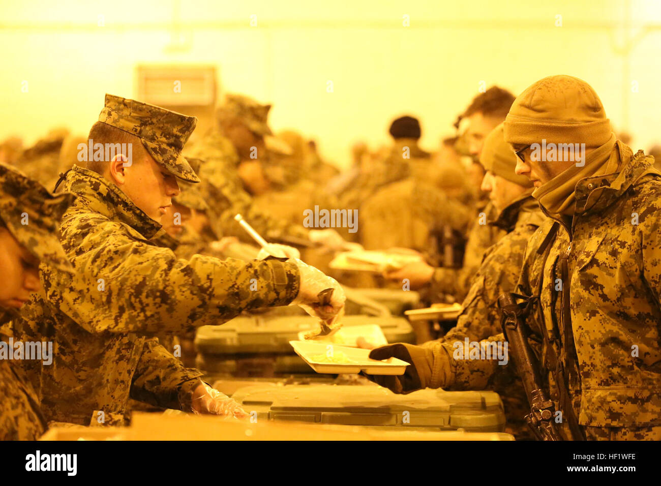 Military meal service hi-res stock photography and images - Alamy