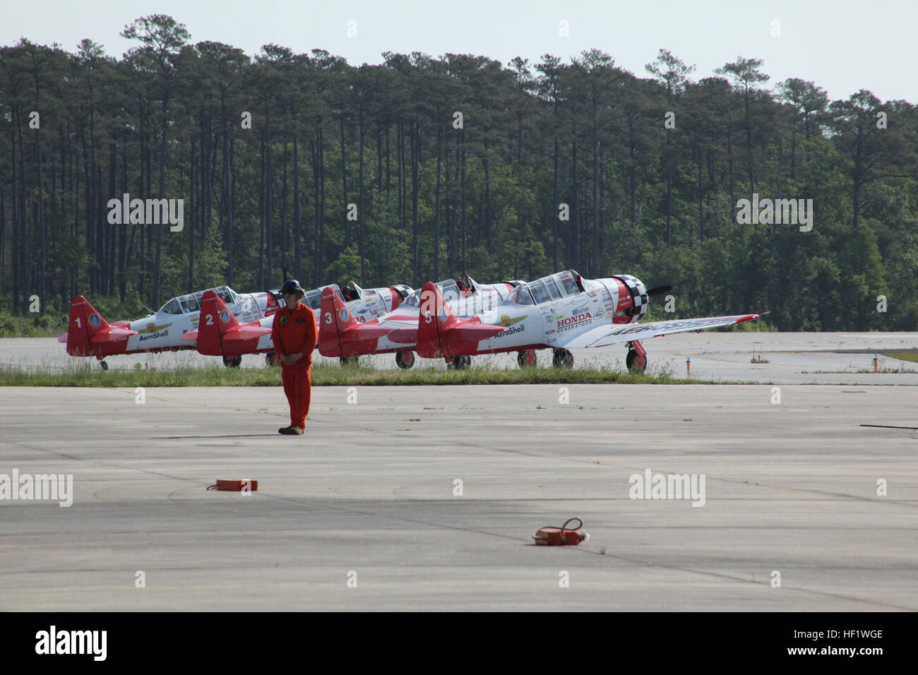 Bill Leff, an airshow performer, Aeroshell Acrobatic Team and Maj. Gen ...