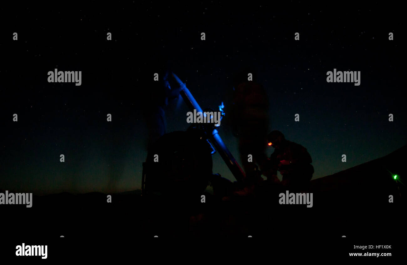 Standby loads hi-res stock photography and images - Alamy