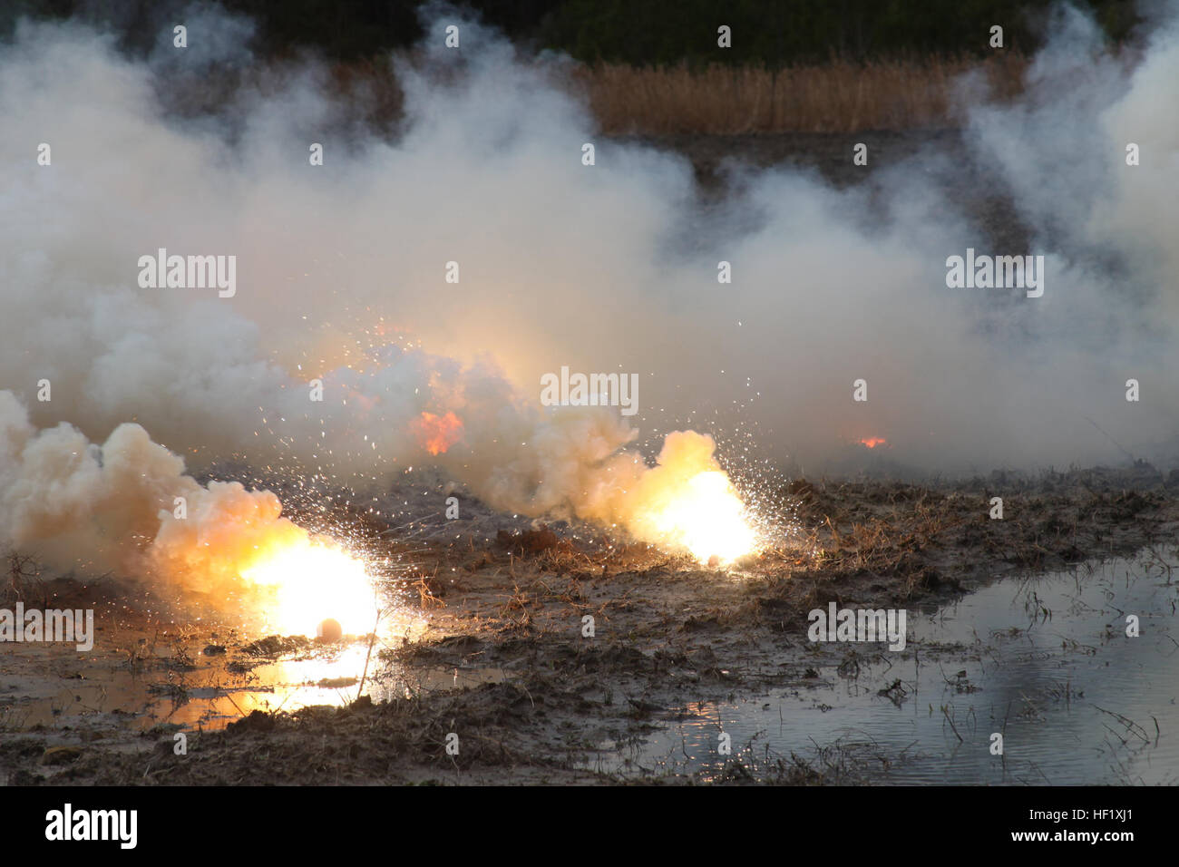 Thermite hi-res stock photography and images - Alamy