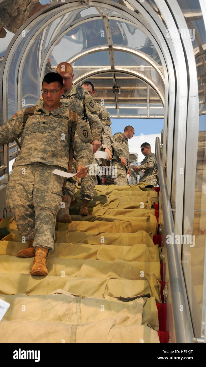 Soldiers with 1st Battalion, 21st Infantry Regiment, 2nd Stryker ...