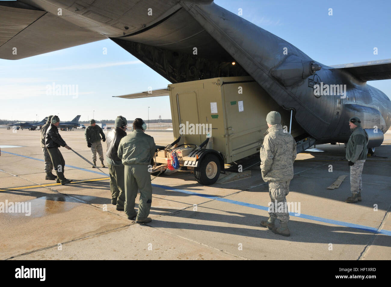 U.S. Air Force airmen from the 182nd Airlift Wing, Illinois Air ...