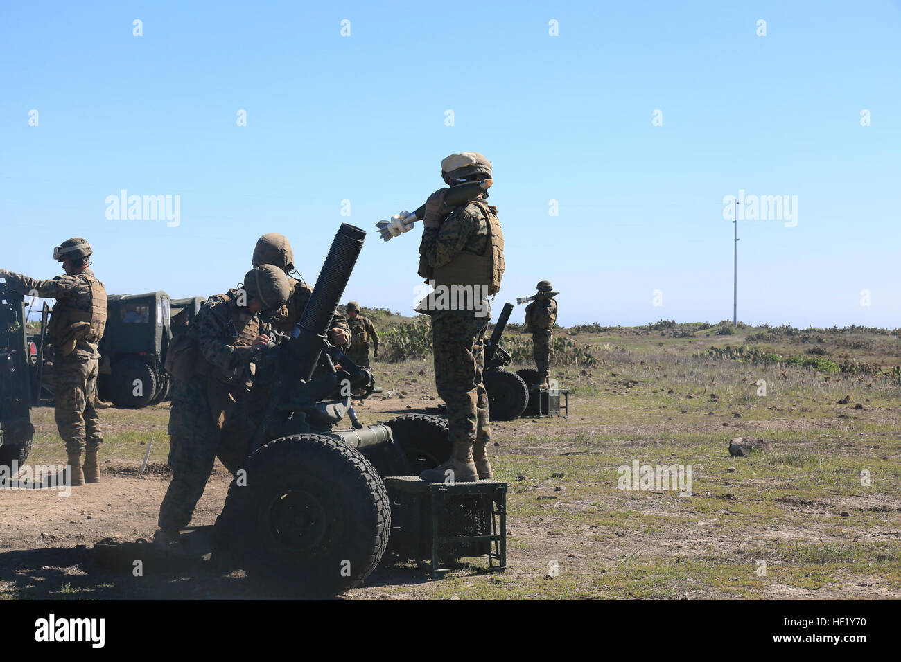 U.S. Marines from Echo Battery, 2nd Battalion, 11th Marine Regiment ...