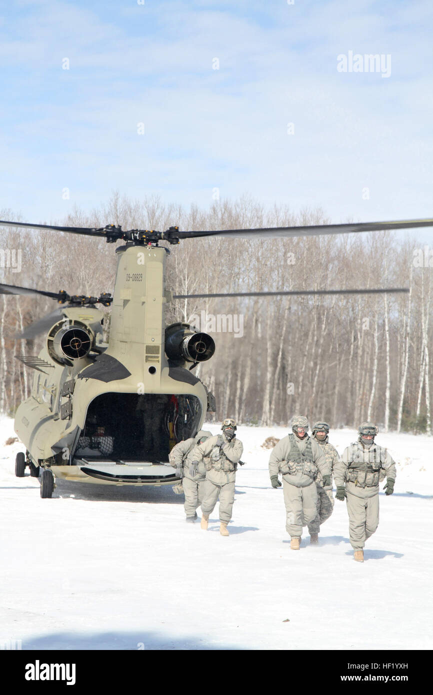 Soldiers from 1st Battalion, 119th Field Artillery Regiment conduct ...