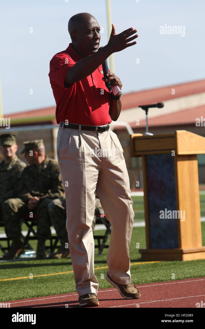 The 16th Sergeant Major of the Marine Corps Carlton W. Kent speaks to ...