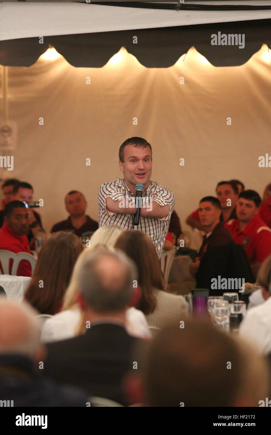 Kyle Maynard, a motivational speaker, addresses the audience at the ...