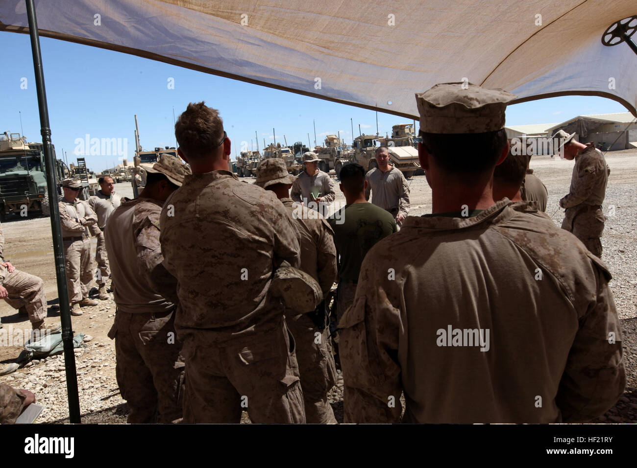 Marines with 4th platoon, Mobility Assault Company, 1st Combat Engineer ...