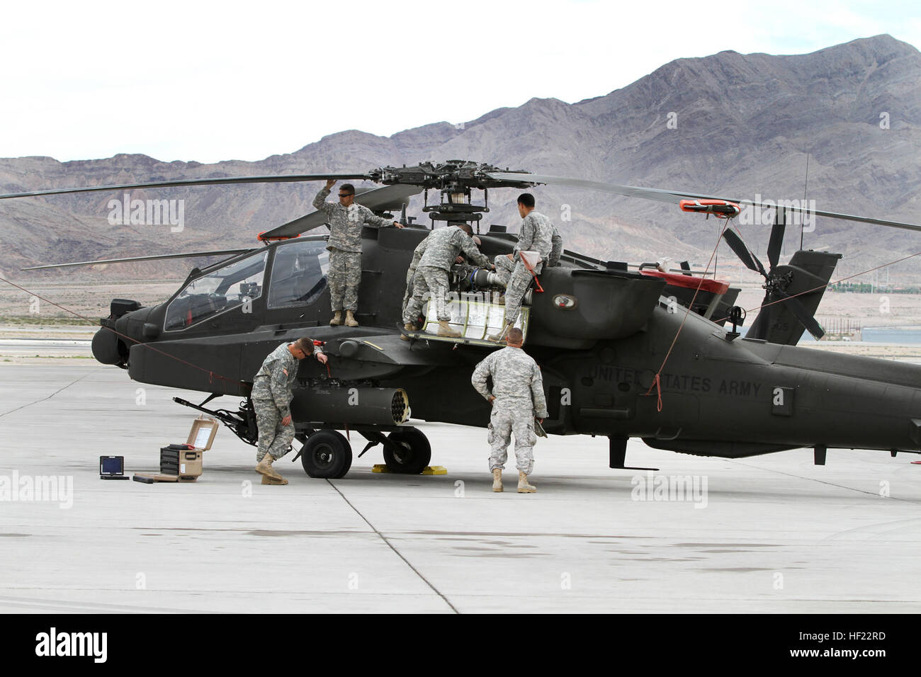 Arizona Army National Guard personnel from 1-285th Attack ...