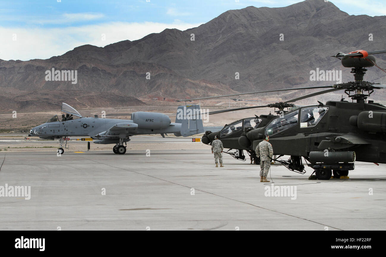 Arizona Army National Guard AH-64D Apache helicopters prepare for ...