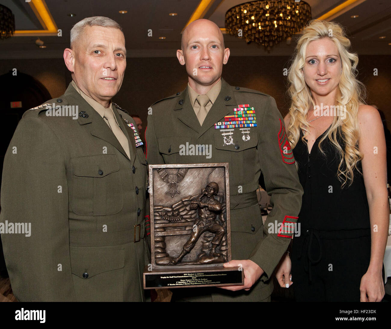 Marine corps command control hi-res stock photography and images - Alamy