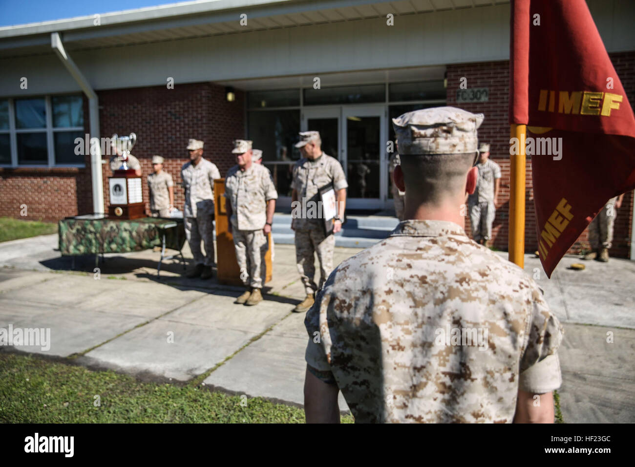 Eighth Communication battalion Marines recieve the Chesty Puller Award ...