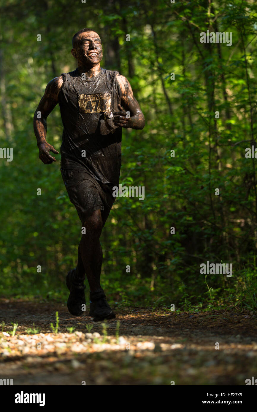 Running enthusiasts converged on Stone Bay for the MARSOC Mud, Sweat ...