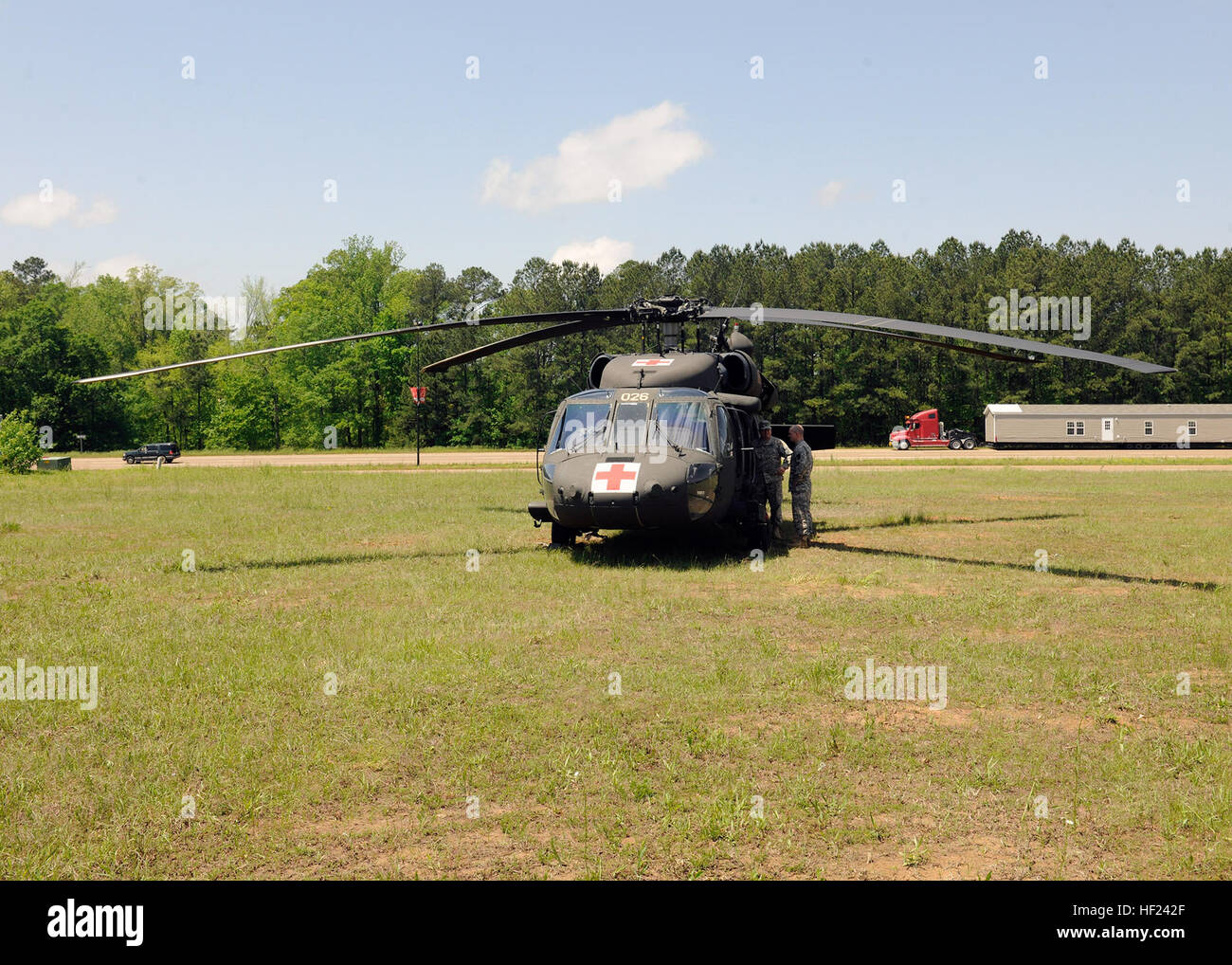 A Mississippi Army National Guard Blackhawk medical evacuation ...