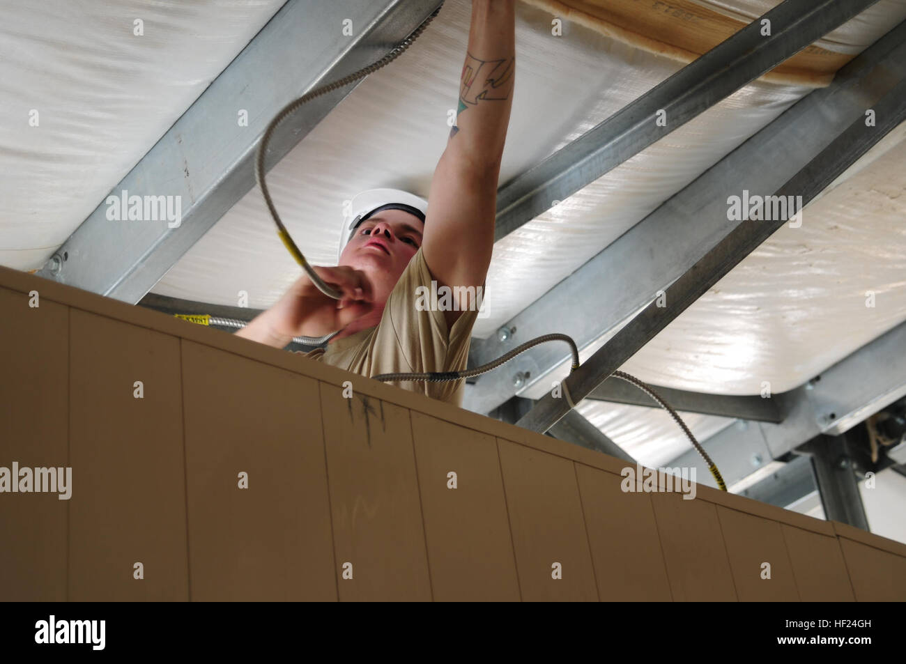 Spc joshua larson electrician 2nd hi-res stock photography and images ...