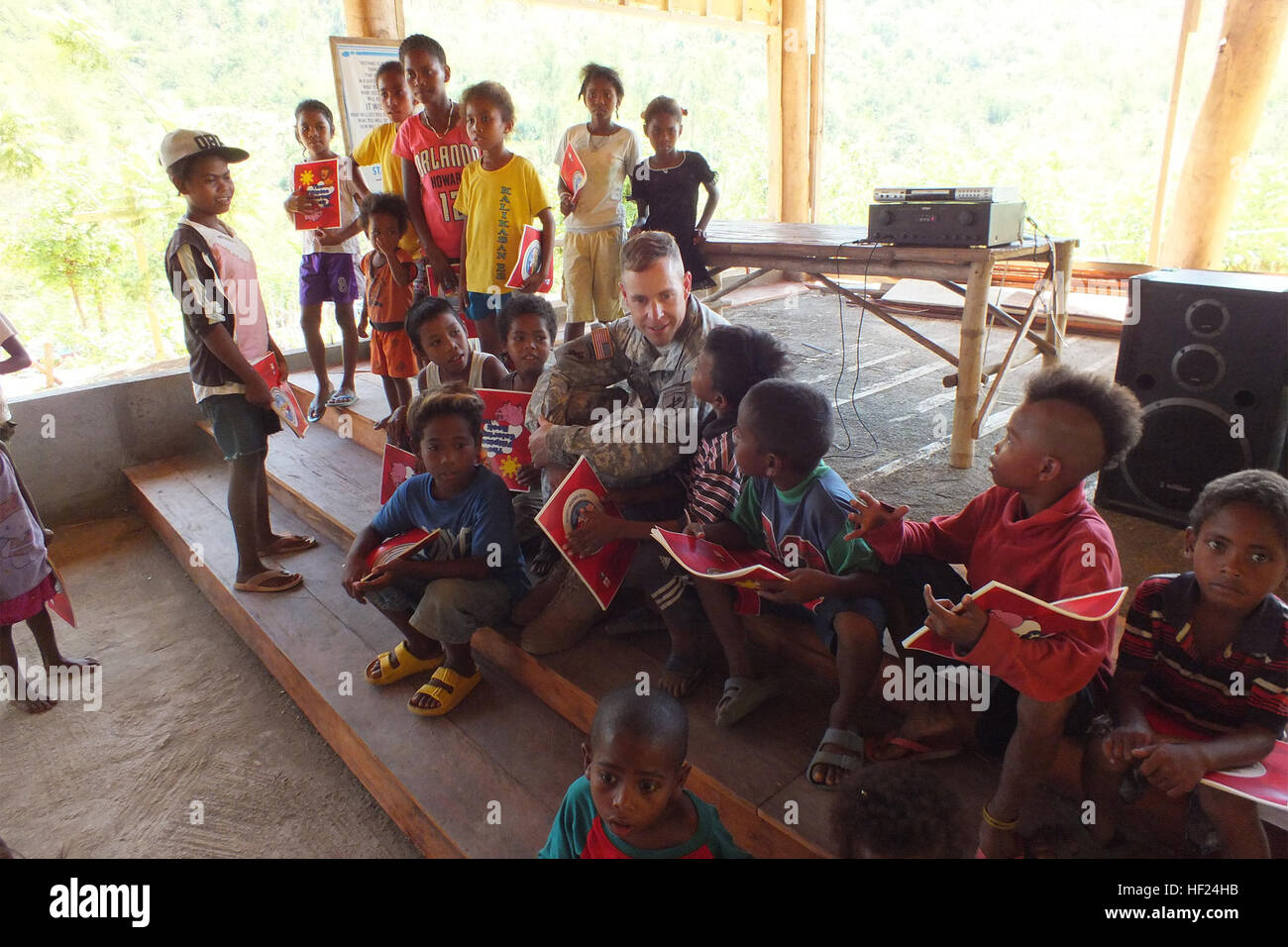 Bayanihan spirit hi-res stock photography and images - Alamy