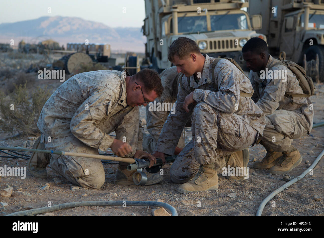 Field expedient antenna hi-res stock photography and images - Alamy