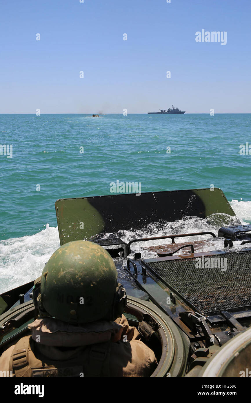 Amphibious assault vehicle crewman hi-res stock photography and images ...