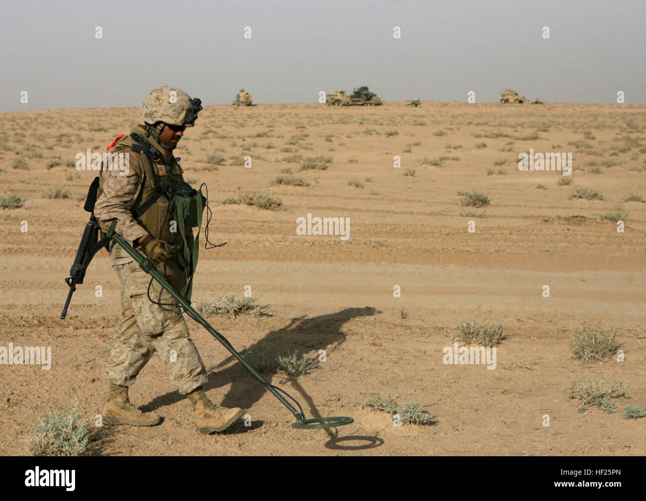 Mines detector hi-res stock photography and images - Alamy