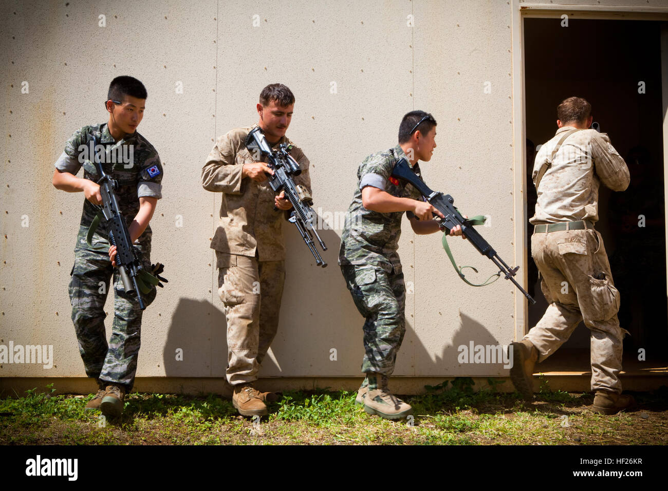 Republic of Korea (ROK) Marines conducting training with Marines from ...