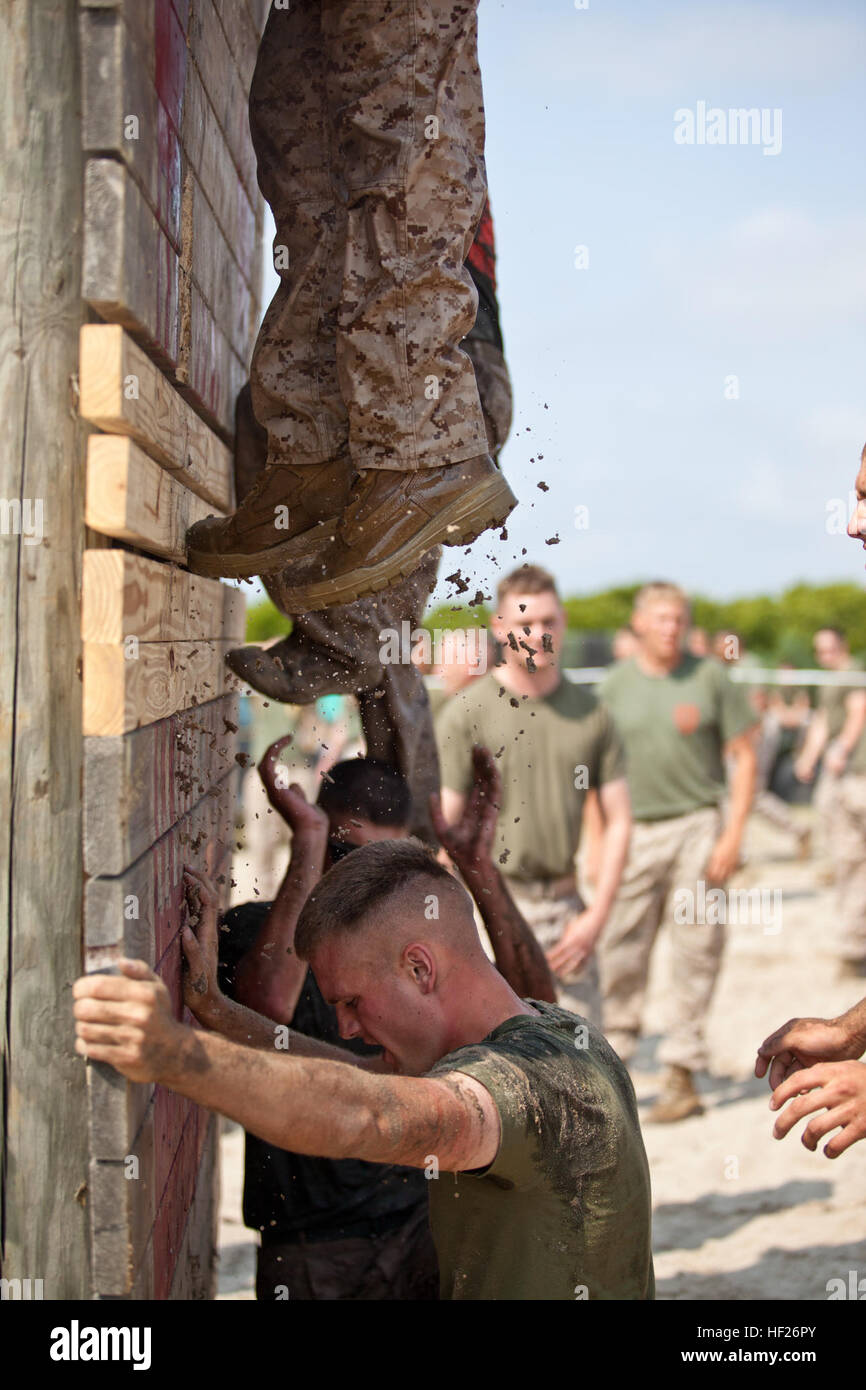 U.S. Marines with 10th Marine Regiment (10th Mar Reg), 2nd Marine ...