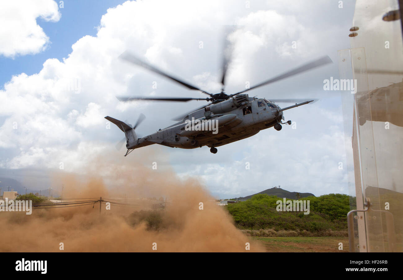 A CH53-E Super Stallion assigned to Marine Heavy Helicopter Squadron ...