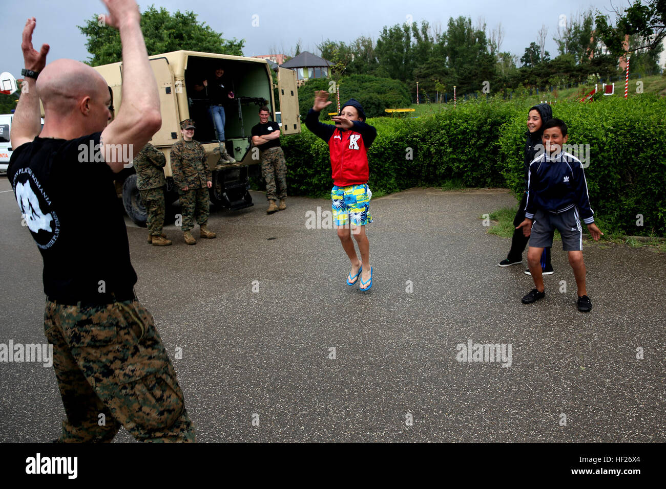 Ground intelligence officer hi-res stock photography and images - Alamy