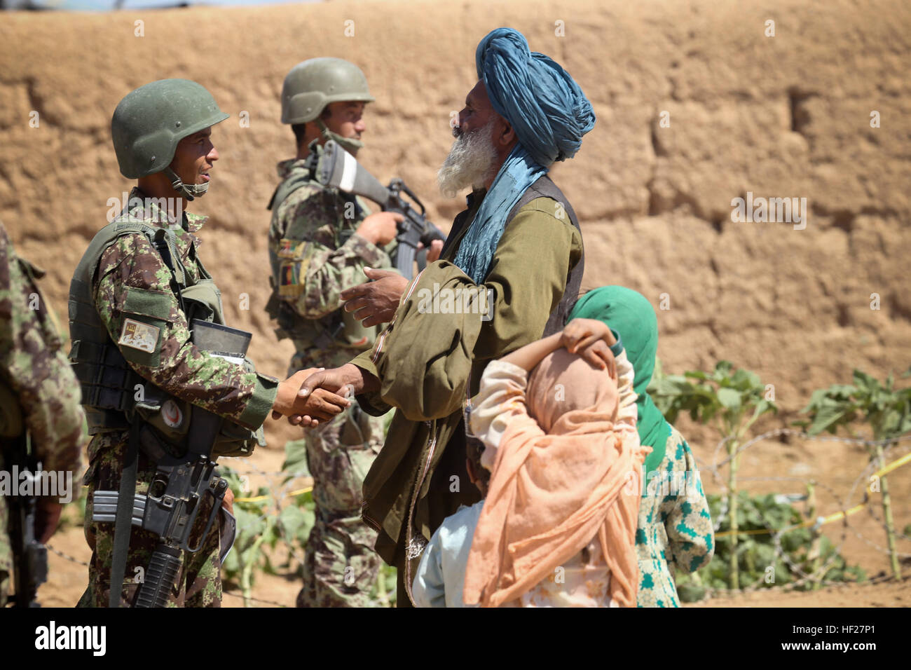 Afghan National Army (ANA) soldiers with the 4th Tolay, 6th Kandak, 6th ...
