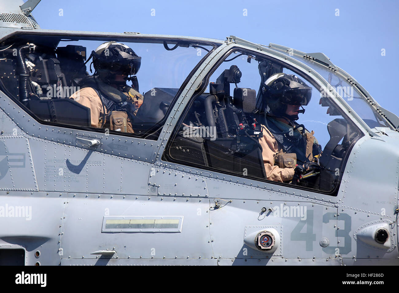 AH-1Z Super Cobra pilots with Marine Medium Tiltrotor Squadron 163 ...