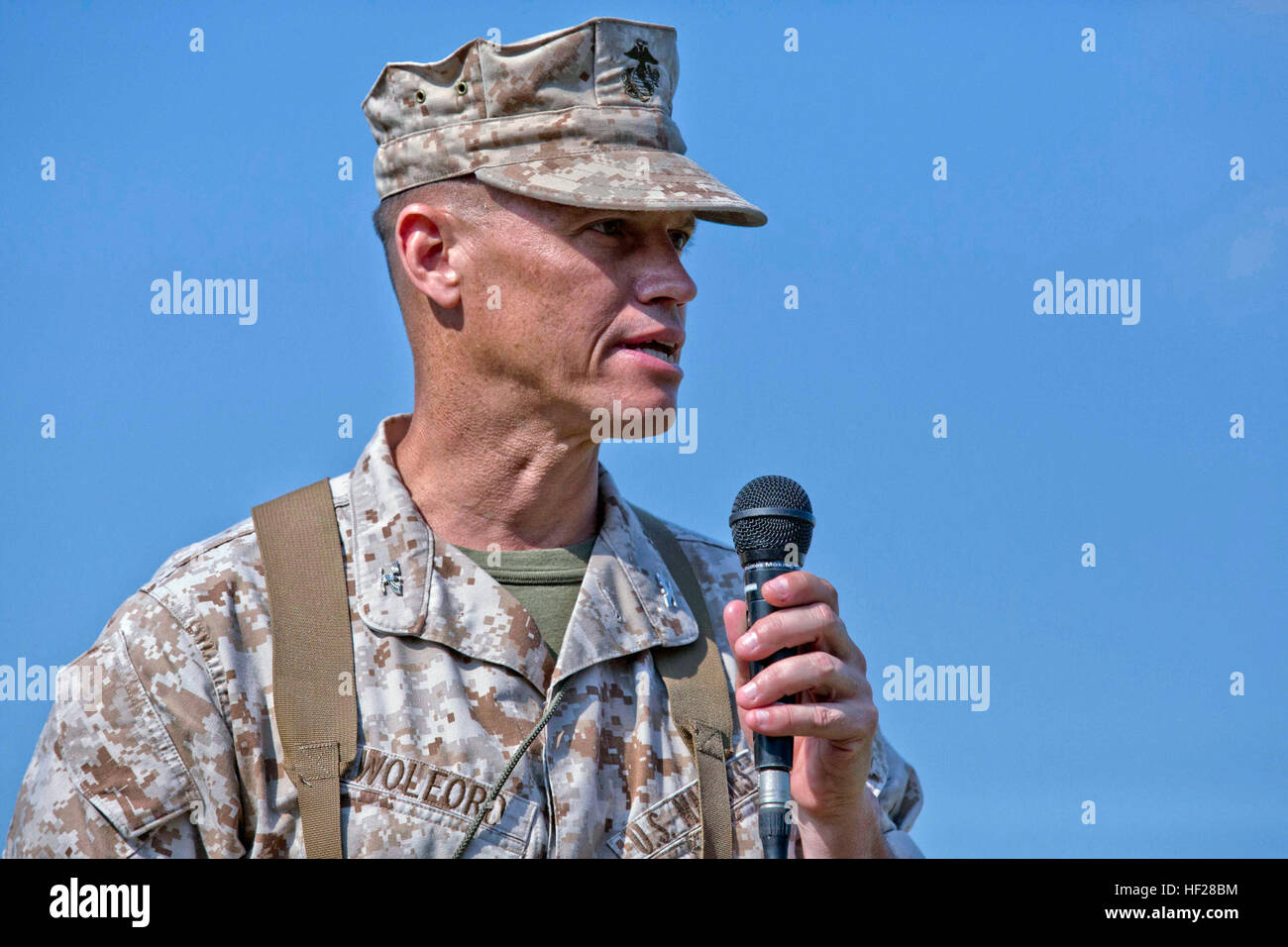 Two marines with combat logistics regiment 2 hi-res stock photography ...