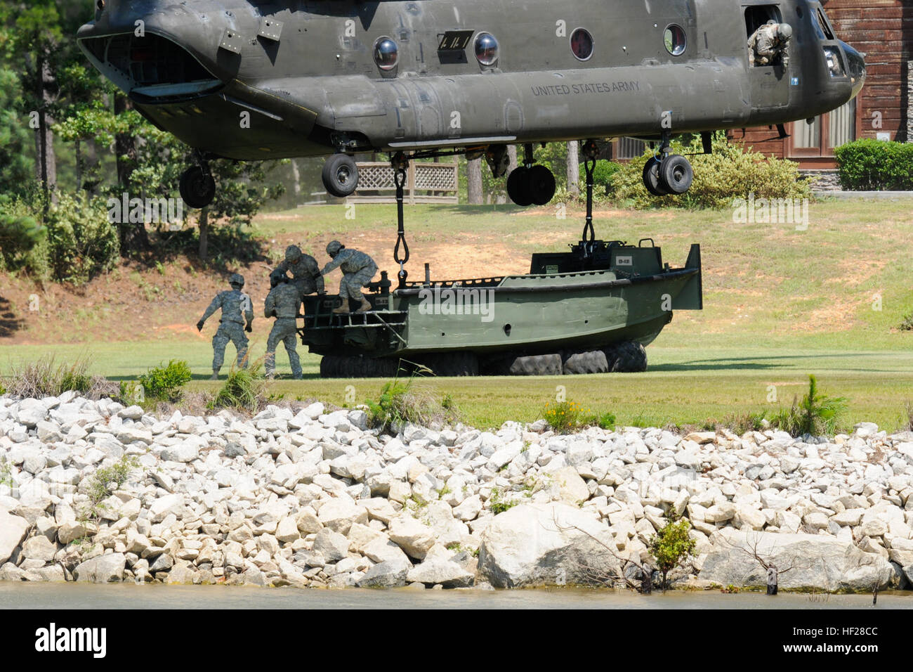 Engineers from the South Carolina Army National Guard's 125th Multi ...
