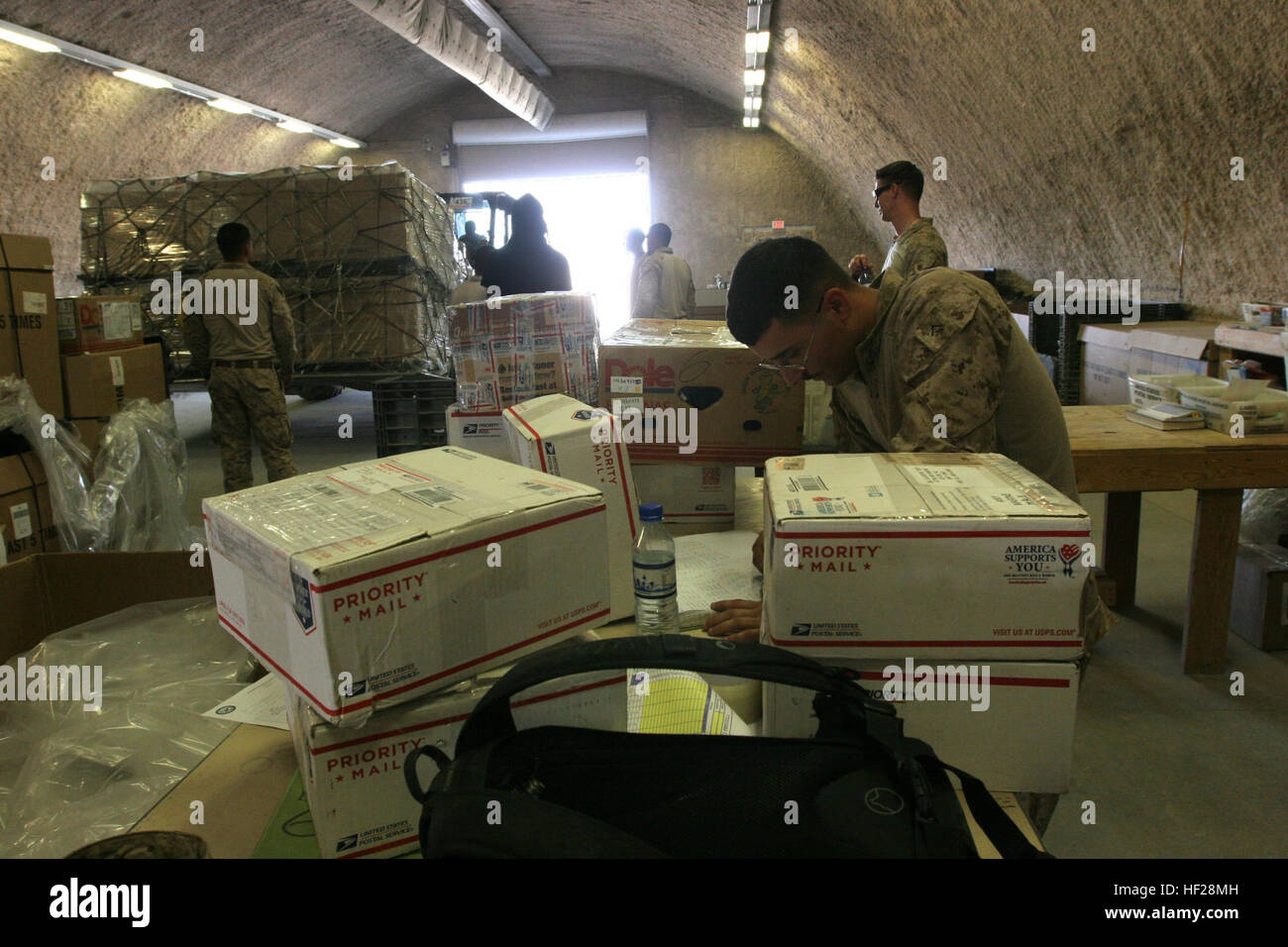 Daily delivery operations hi-res stock photography and images - Alamy