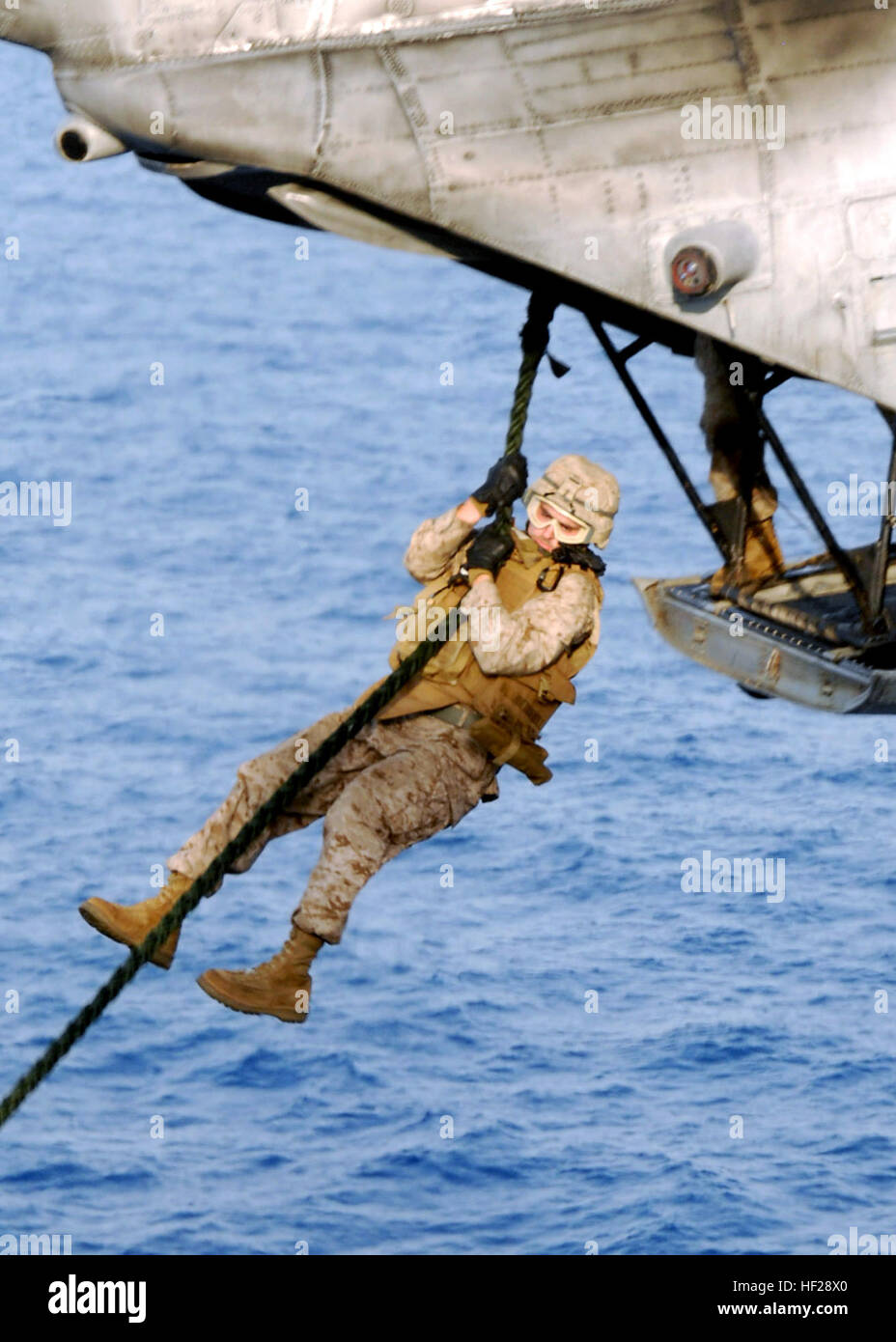 Marines from the 26th Marine Expeditionary Unit practice fast-rope ...