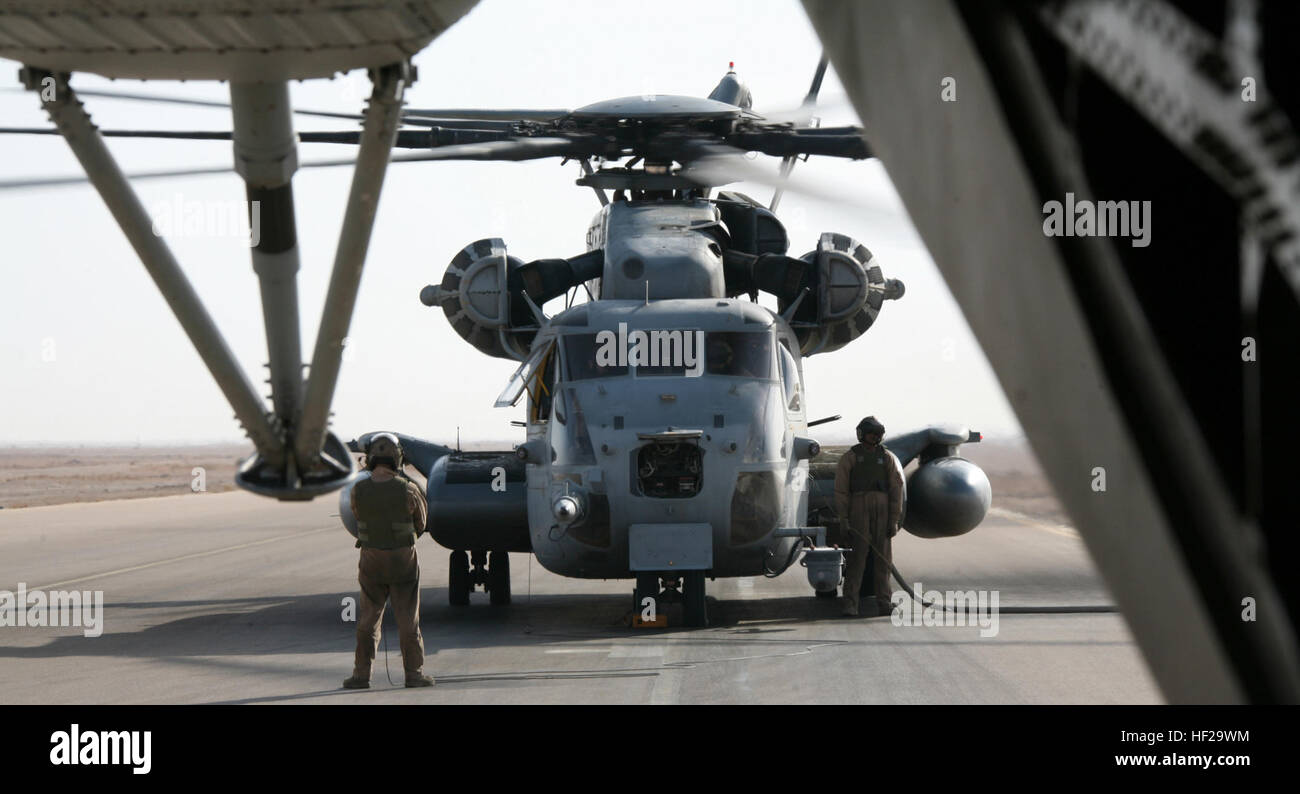 AL ASAD, Iraq – A CH-53E Super Stallion with Marine Heavy Helicopter ...