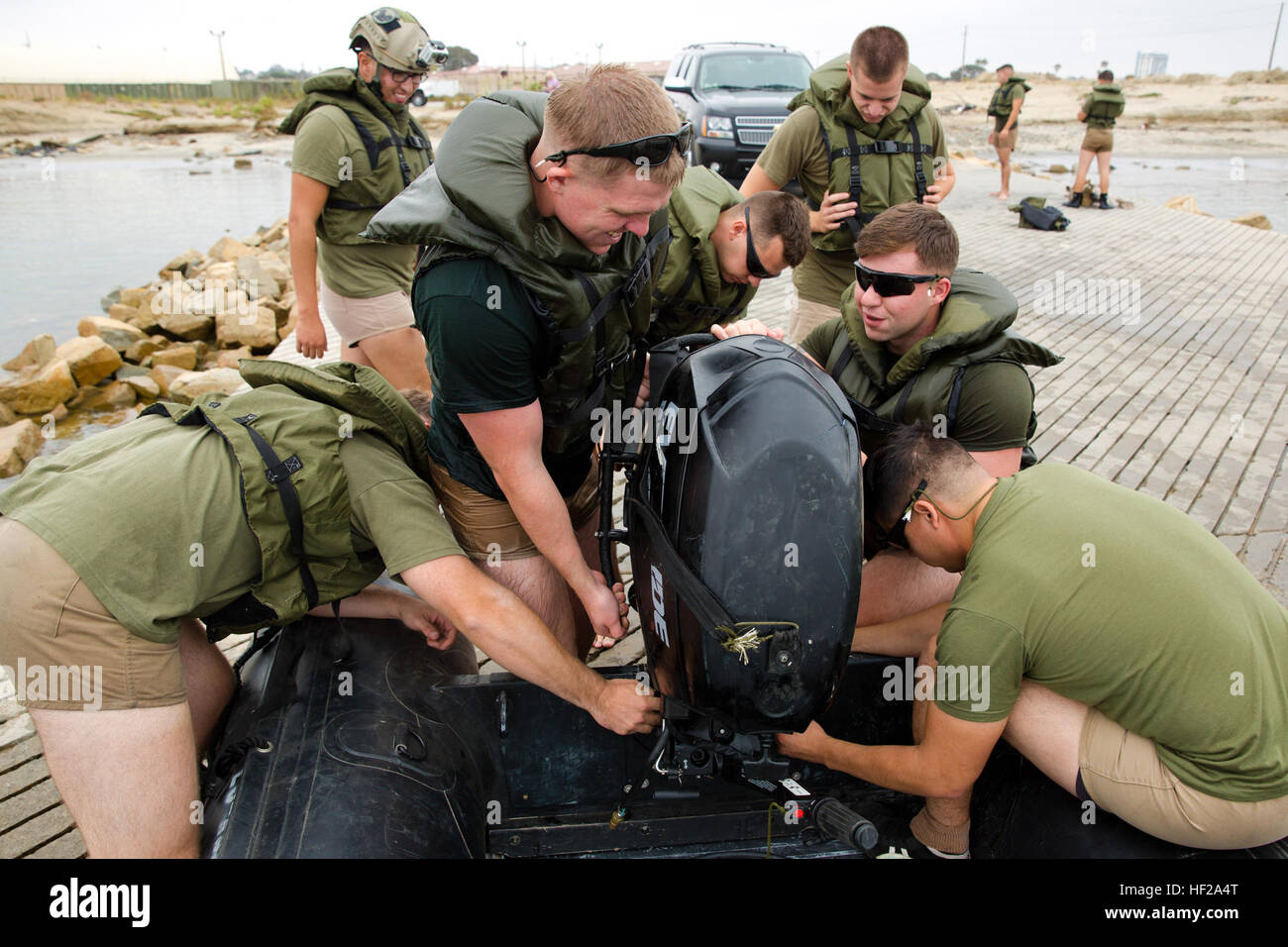 Marines with 2nd Intelligence Battalion, II Marine Expeditionary Force ...