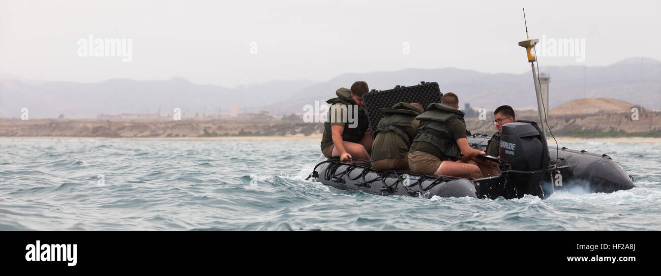 Marines with 2nd Intelligence Battalion, II Marine Expeditionary Force ...