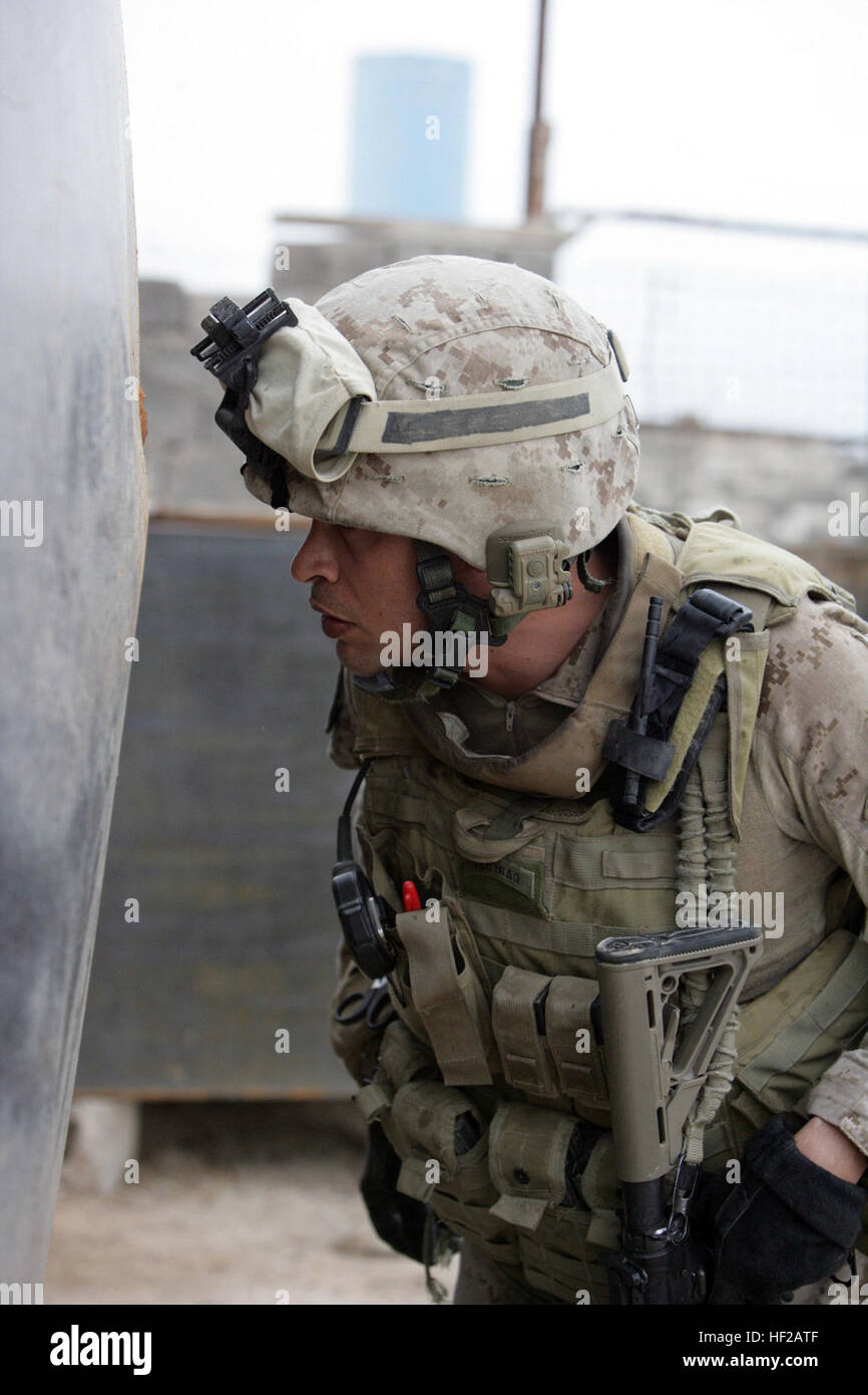 Fallujah city hi-res stock photography and images - Alamy