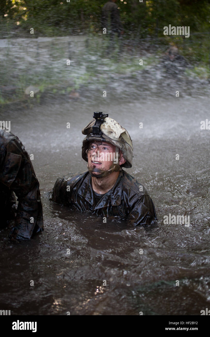 U.S. Marines with Golf Company, 2nd Battalion, 2nd Marine Regiment ...